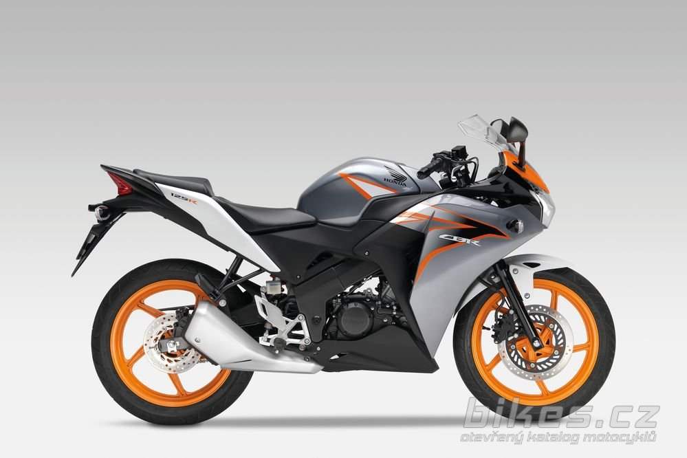 Honda CBR 125 R (2011) - názory motorkářů, technické parametry ...