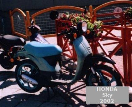 Honda Sky - 2002 - technické parametry, názory motorkářů, servisní manuály
