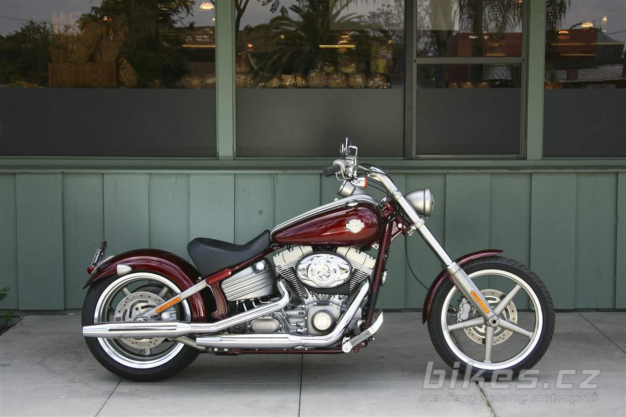 Harley-Davidson FXCW Softail Rocker - 2008 - technické parametry ...